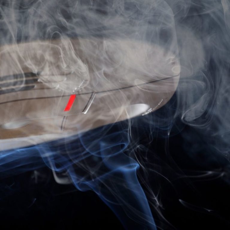 How does a Photoelectric smoke detector work?